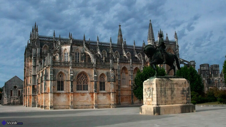 Mosteiro da Batalha, obra prima do Gótico tardio * Caminhos de Portugal