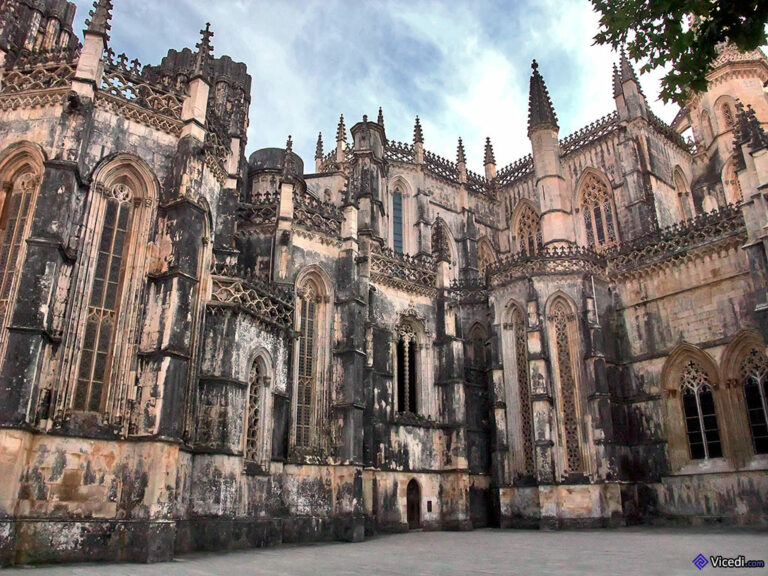 Mosteiro da Batalha, obra prima do Gótico tardio * Caminhos de Portugal