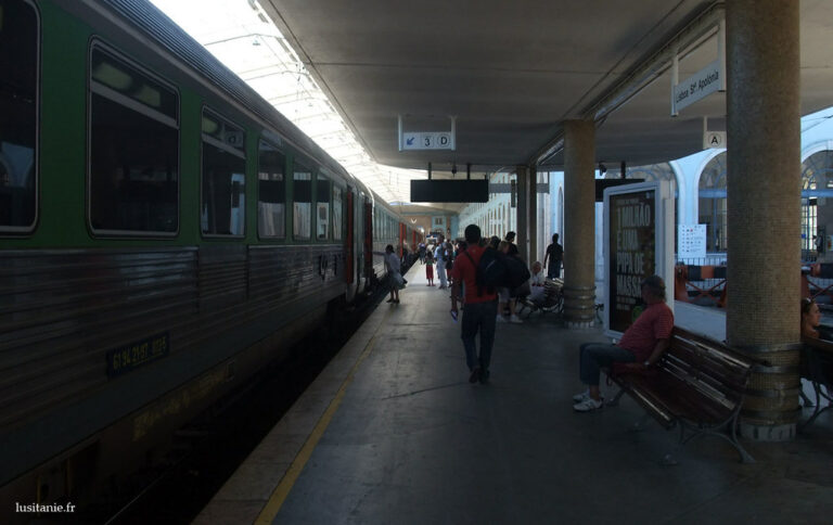 O comboio em Portugal: de Lisboa ao Porto, Linha do Norte * Caminhos de ...